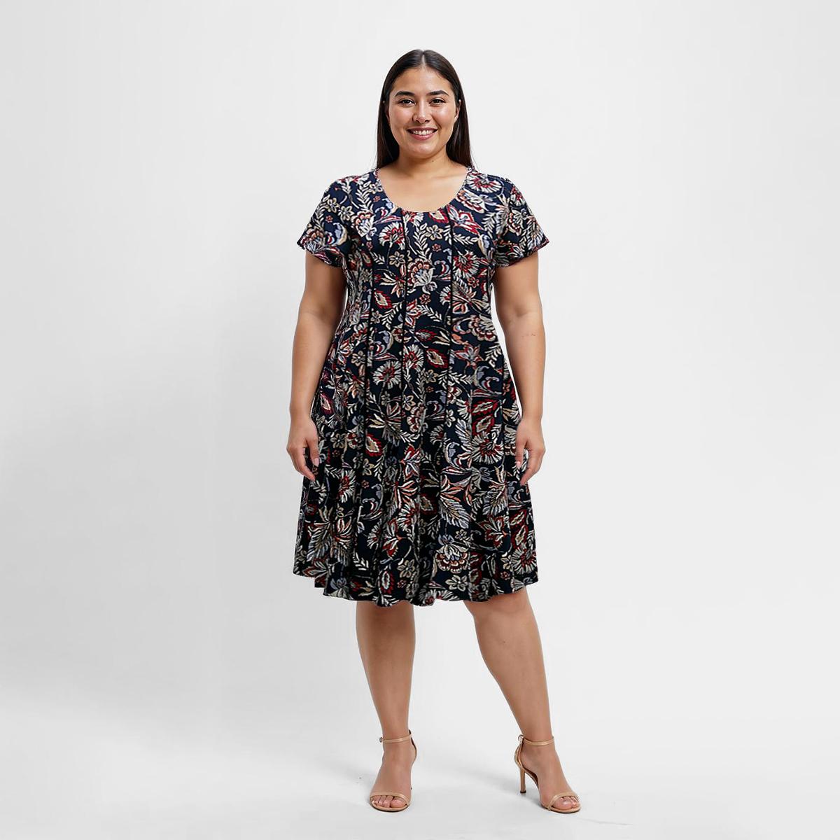 Click here for Plus Size Sami & Jo Short Sleeve Floral Shift Dres... prices