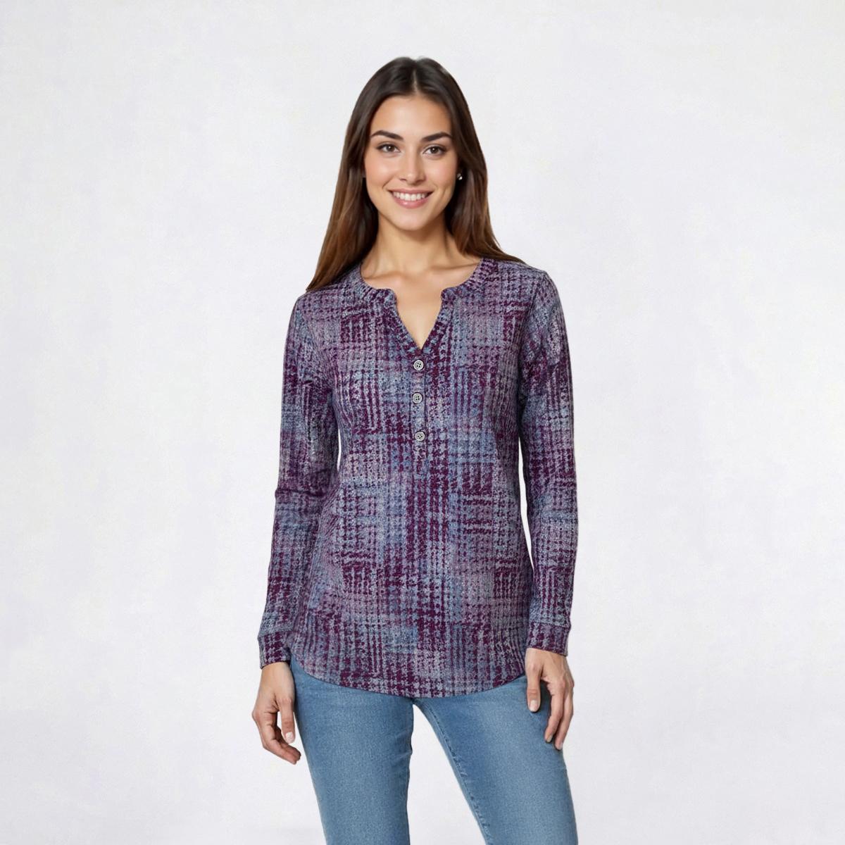 Click here for Petite Emily Daniels Long Sleeve Houndstooth Hacci... prices