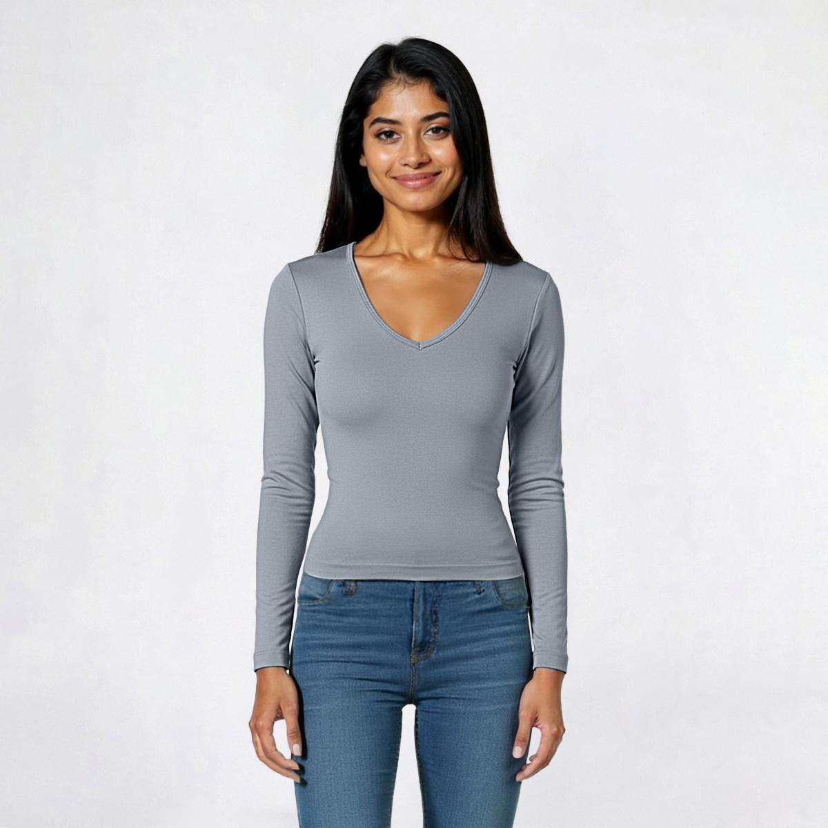 Click here for Juniors Wallflower Long Sleeve V-Neck Seamless Fle... prices