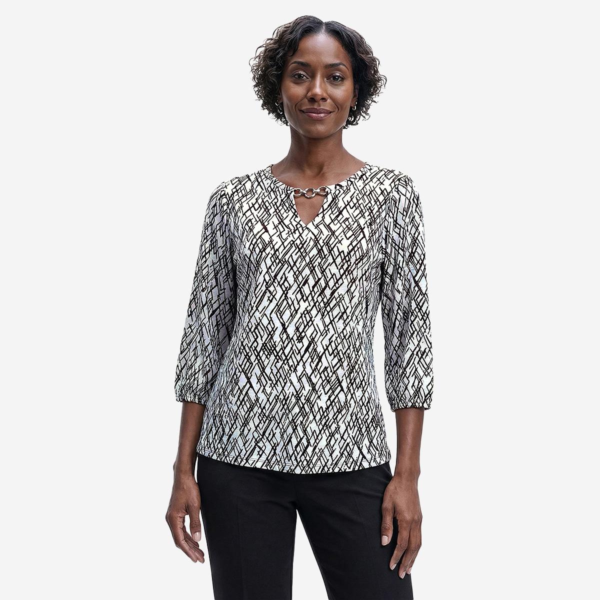 Click here for Petite Emily Daniels 3/4 Sleeve Abstract Keyhole N... prices