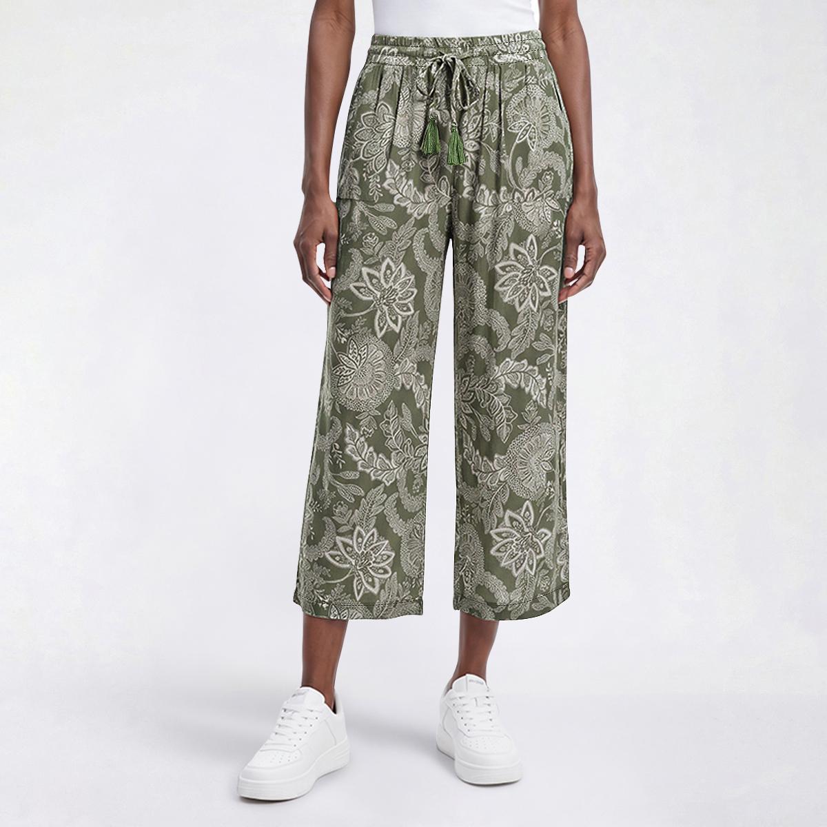 Click here for Plus Size Preswick & Moore(R) Floral Paisley Cropp... prices
