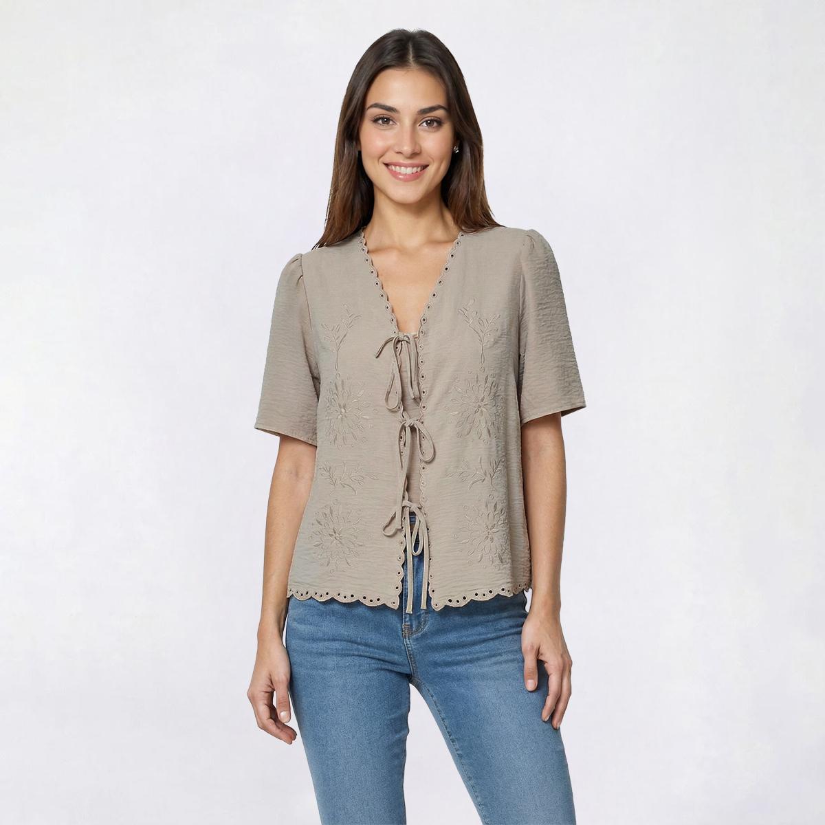 Click here for Womens Adrianna Papell Triple Tie Front Airflow Ca... prices