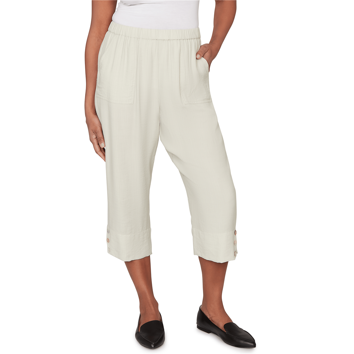 Click here for Petite Alfred Dunner Vintage Charm Pull On Capris prices