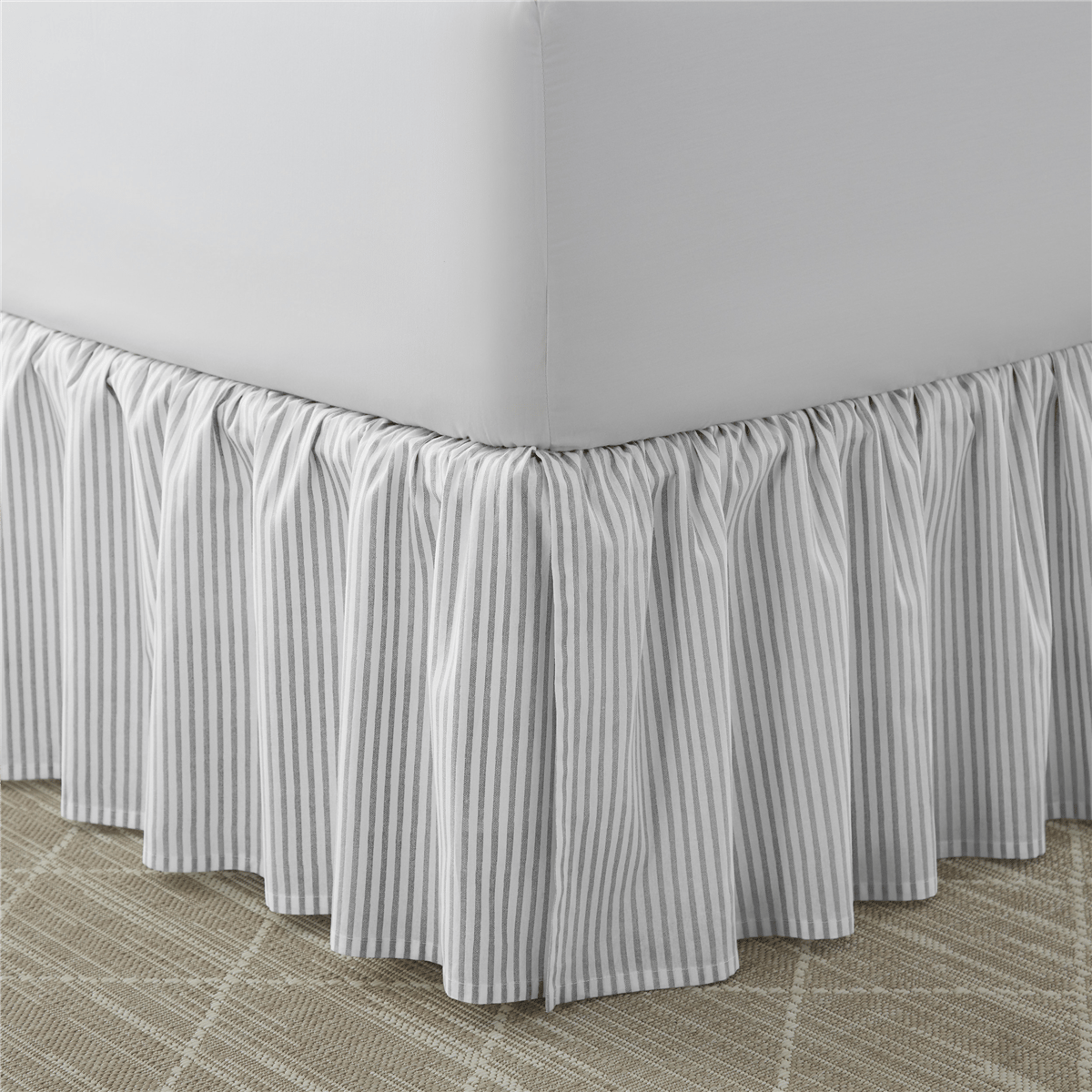 Click here for Laura Ashley(R) Classics Ruffled Bed Skirt prices