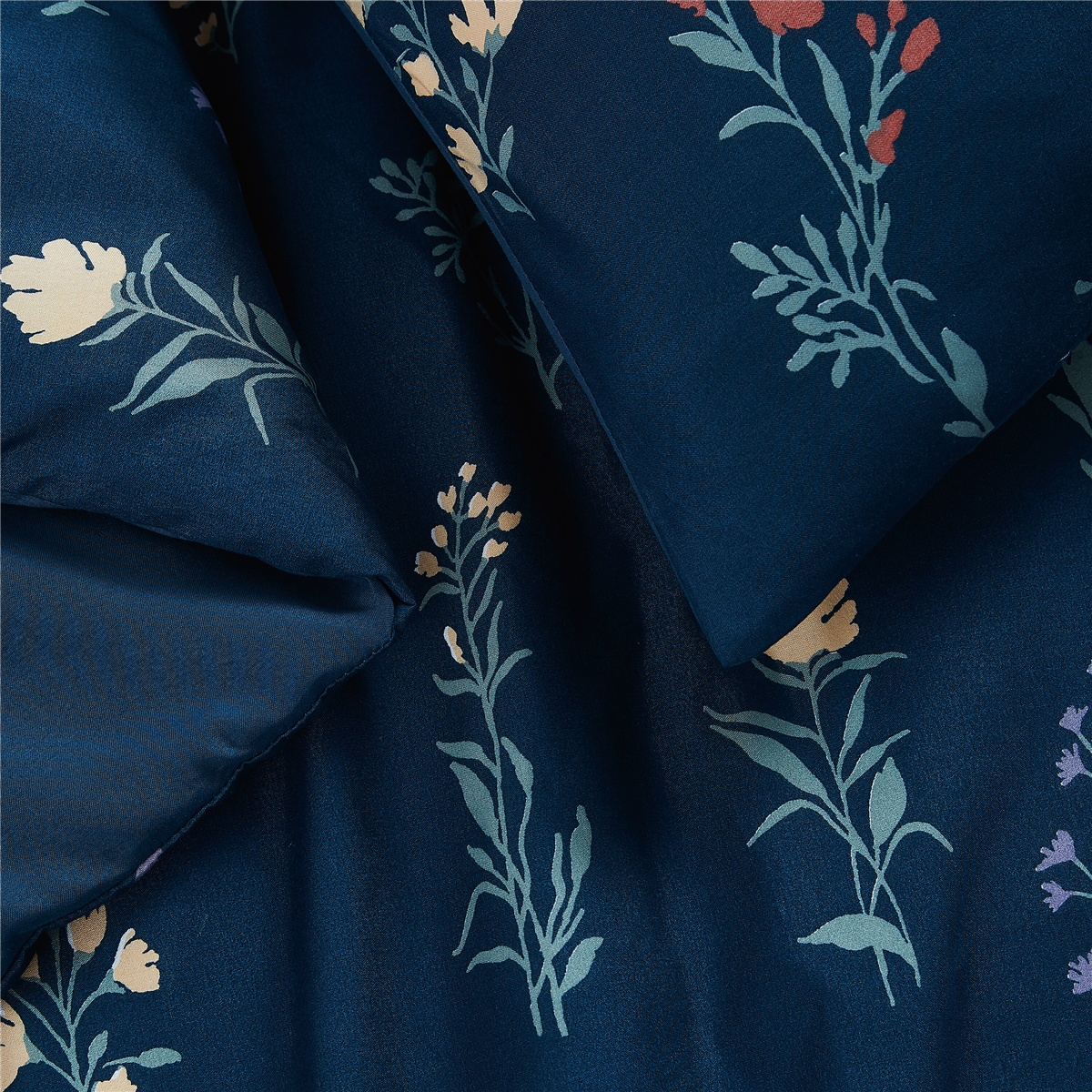 Click here for Cannon Avery Floral 3pc. Duvet Cover Set prices
