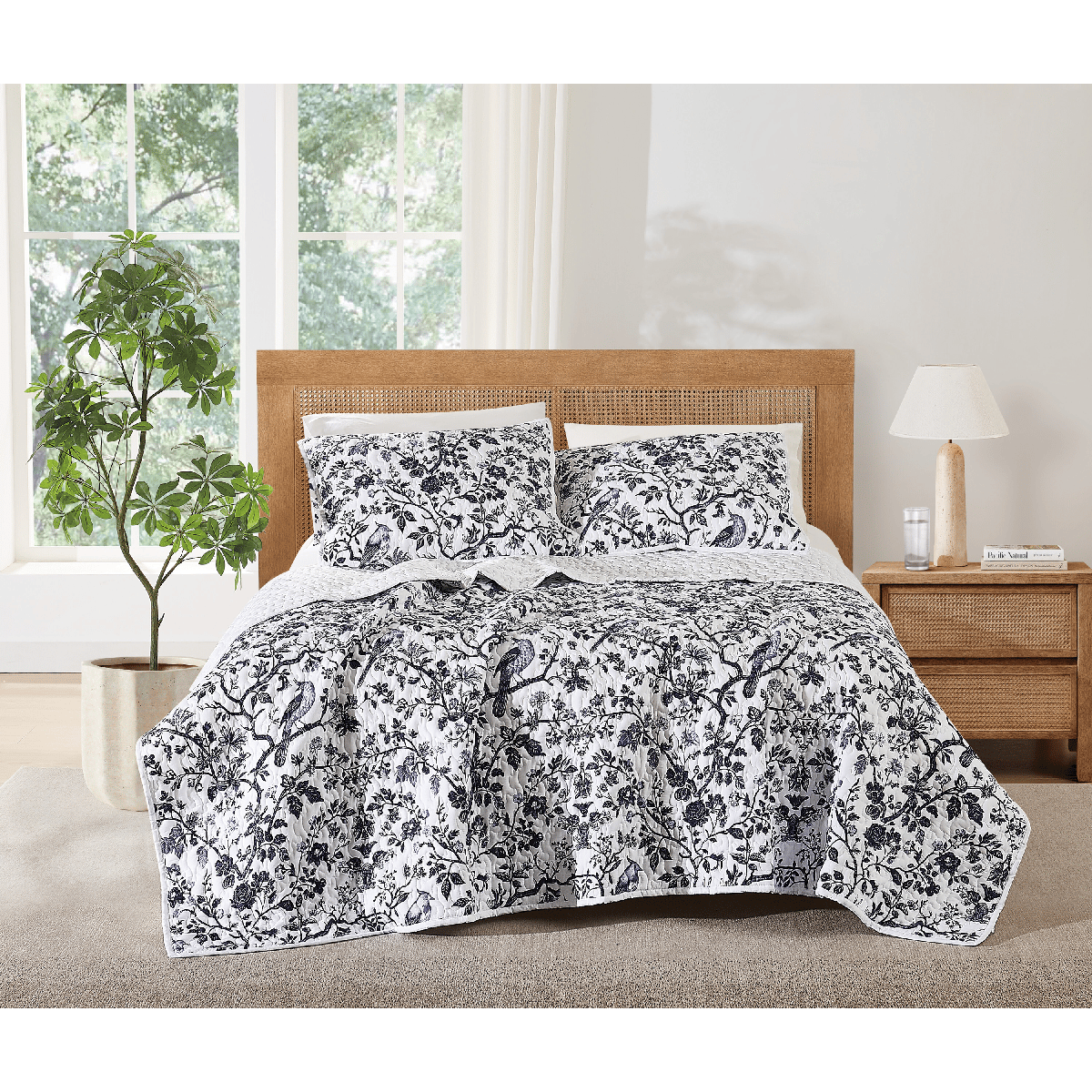 Click here for Brooklyn Loom Ava Floral 3pc. Quilt Set prices