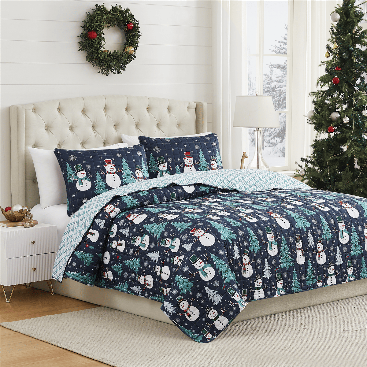 Click here for Avanti Snowman 3pc. Reversible Quilt Set prices