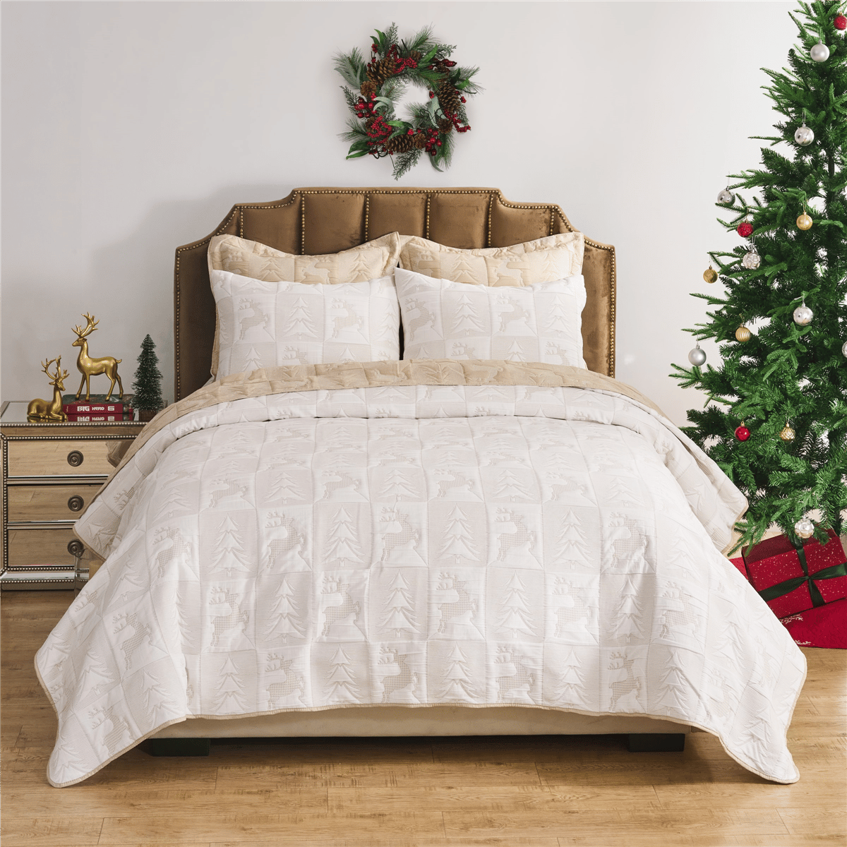 Greenland Home Fashions Reindeer Games Holiday Matelasse 3-Pc. Coverlet Set  Full/Queen - White