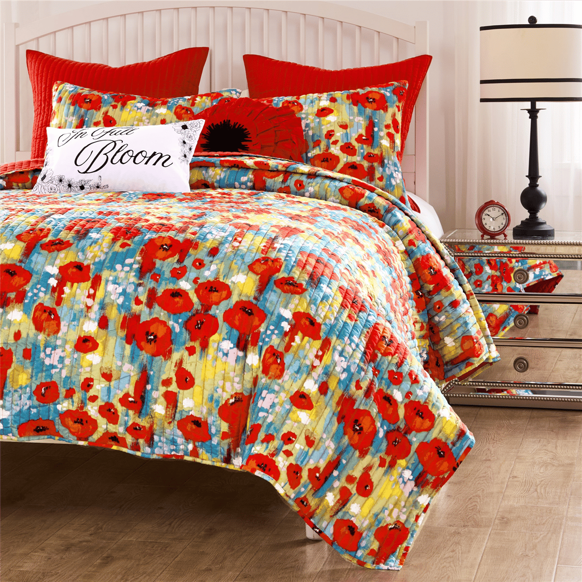 Greenland Home Fashions Poppies Modern Floral Quilt Sets