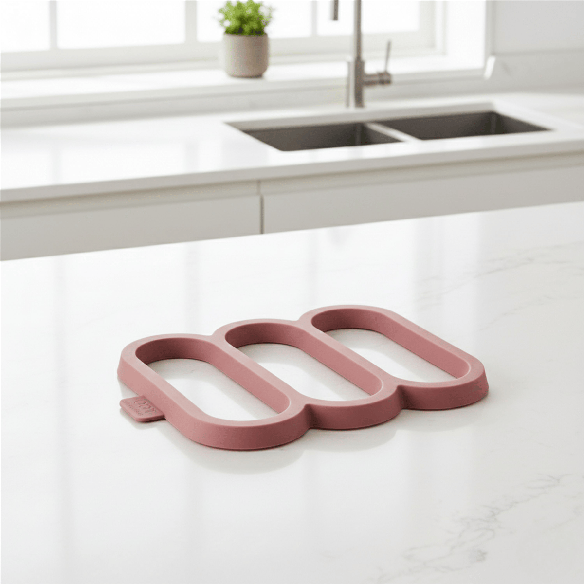 Click here for BergHOFF Leo 7.5in. Silicone Trivet prices