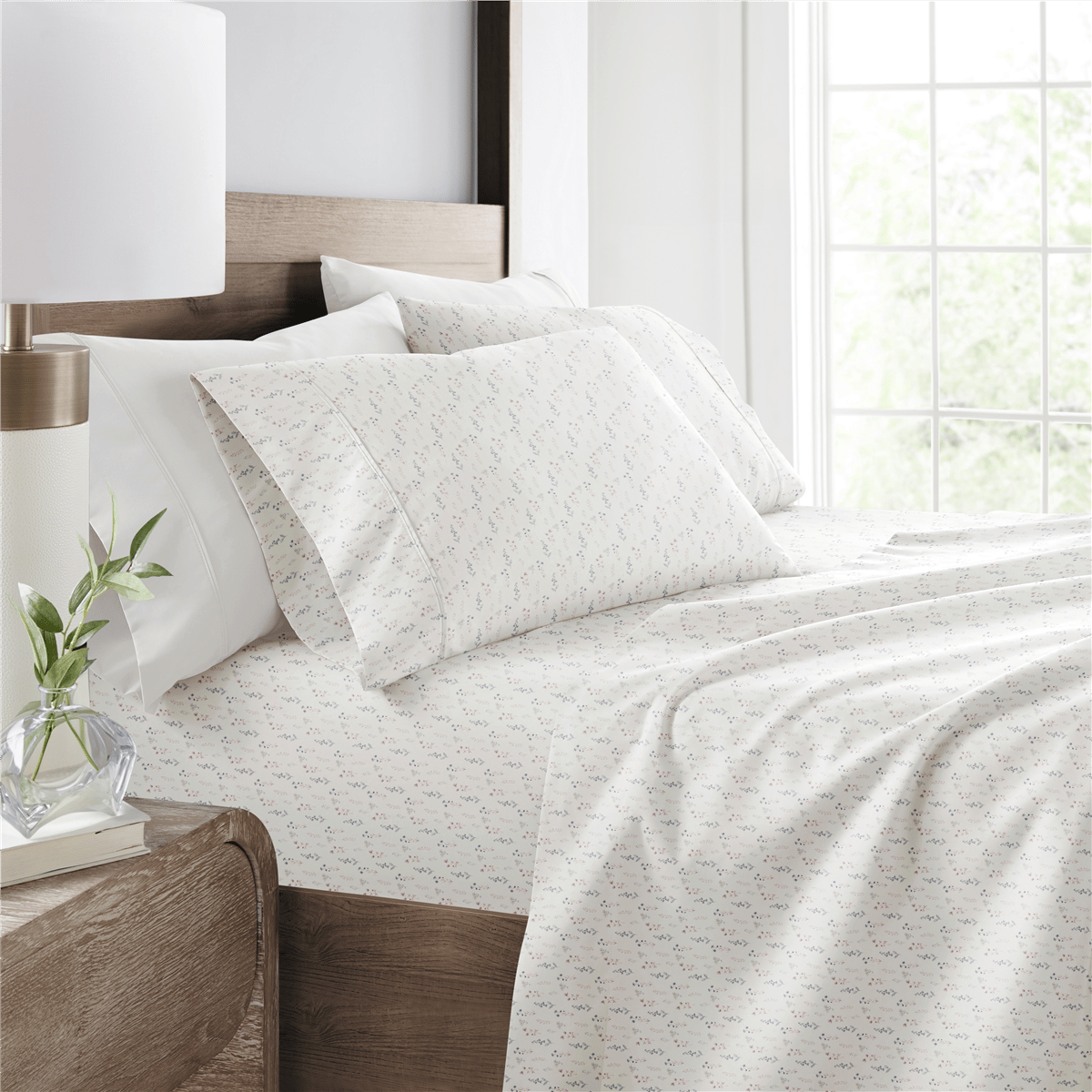 ienjoy Home Delicate Blossoms 4-p.c. Sheet Set  Full - Ivory